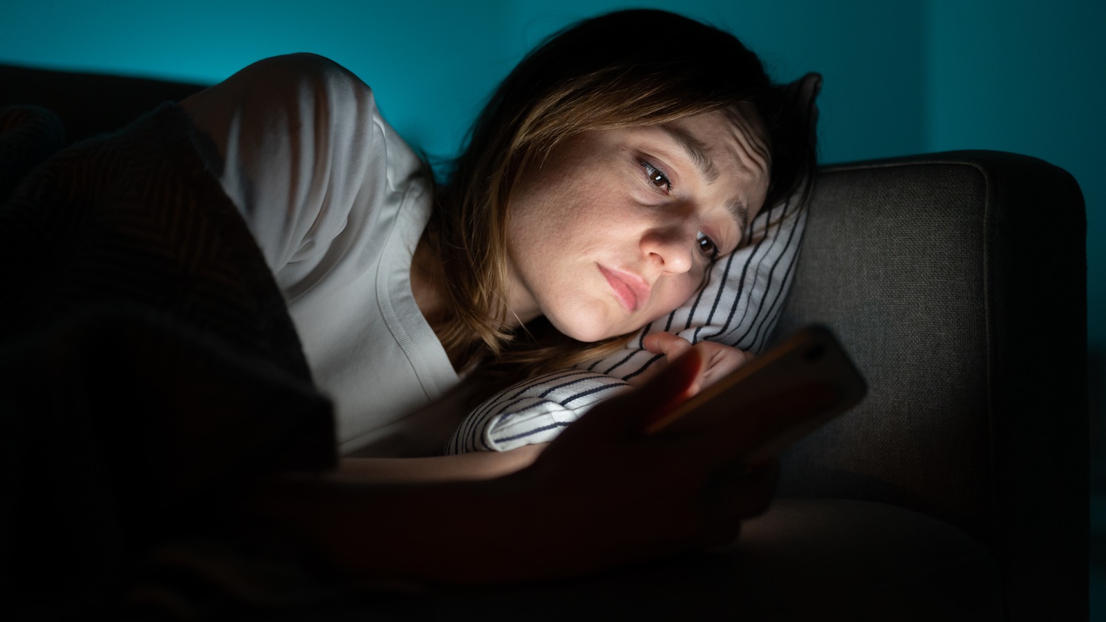 Move Over, 'Ghosting,' The New Spooky Trend Haunting Our Love Lives Is 'Zombieing'