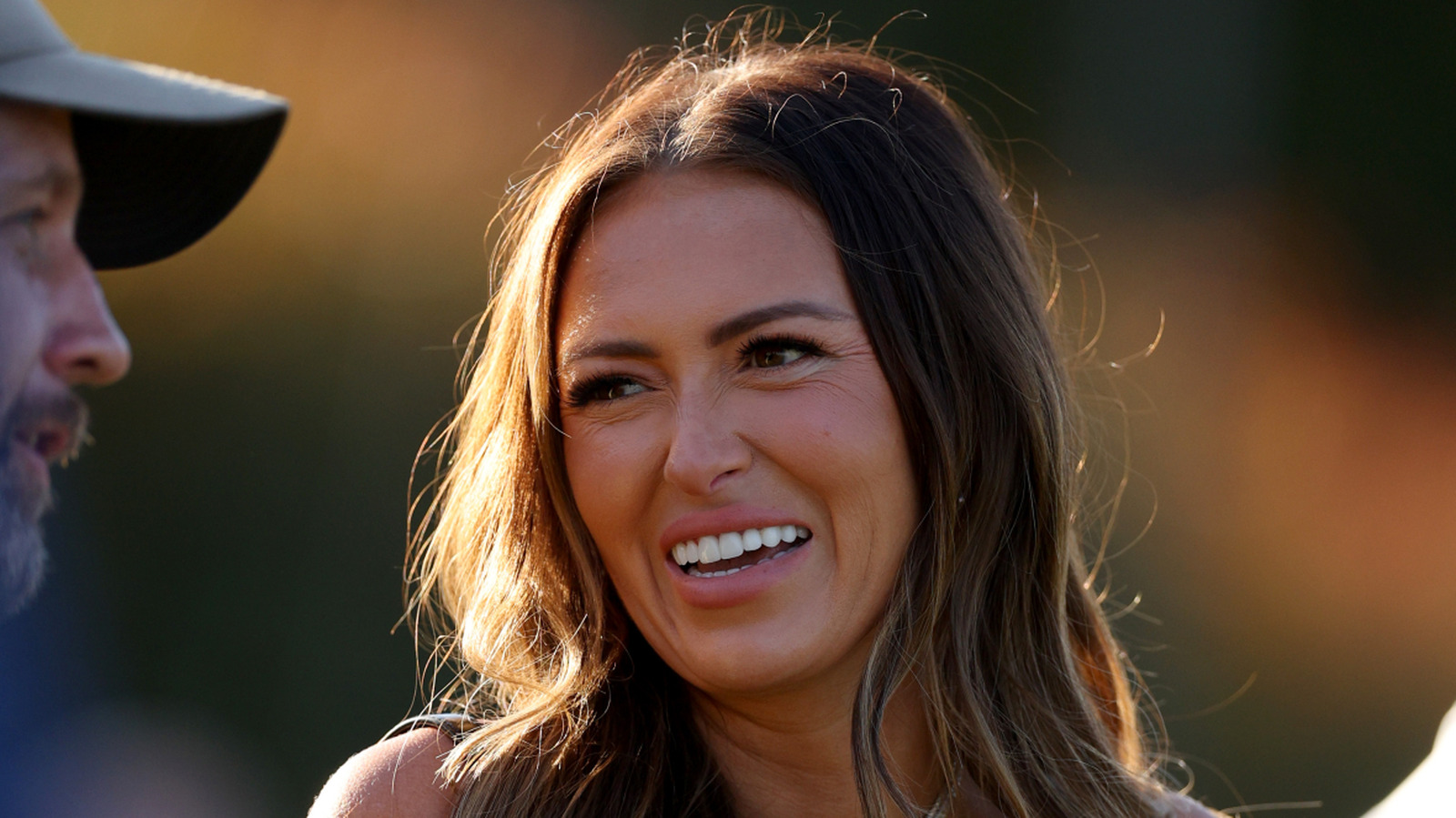 Paulina Gretzky Lives A Lavish Life