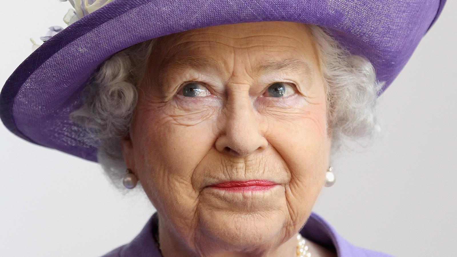 Royal Expert Reveals The One Look You Don't Want To Get From Queen ... Royal Expert Reveals The One Look You Don't Want To Get From Queen ...