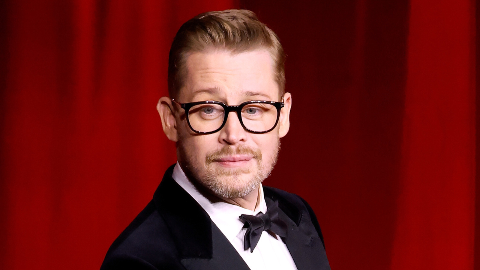 Sad Details About Macaulay Culkin's Relationship With His Dad