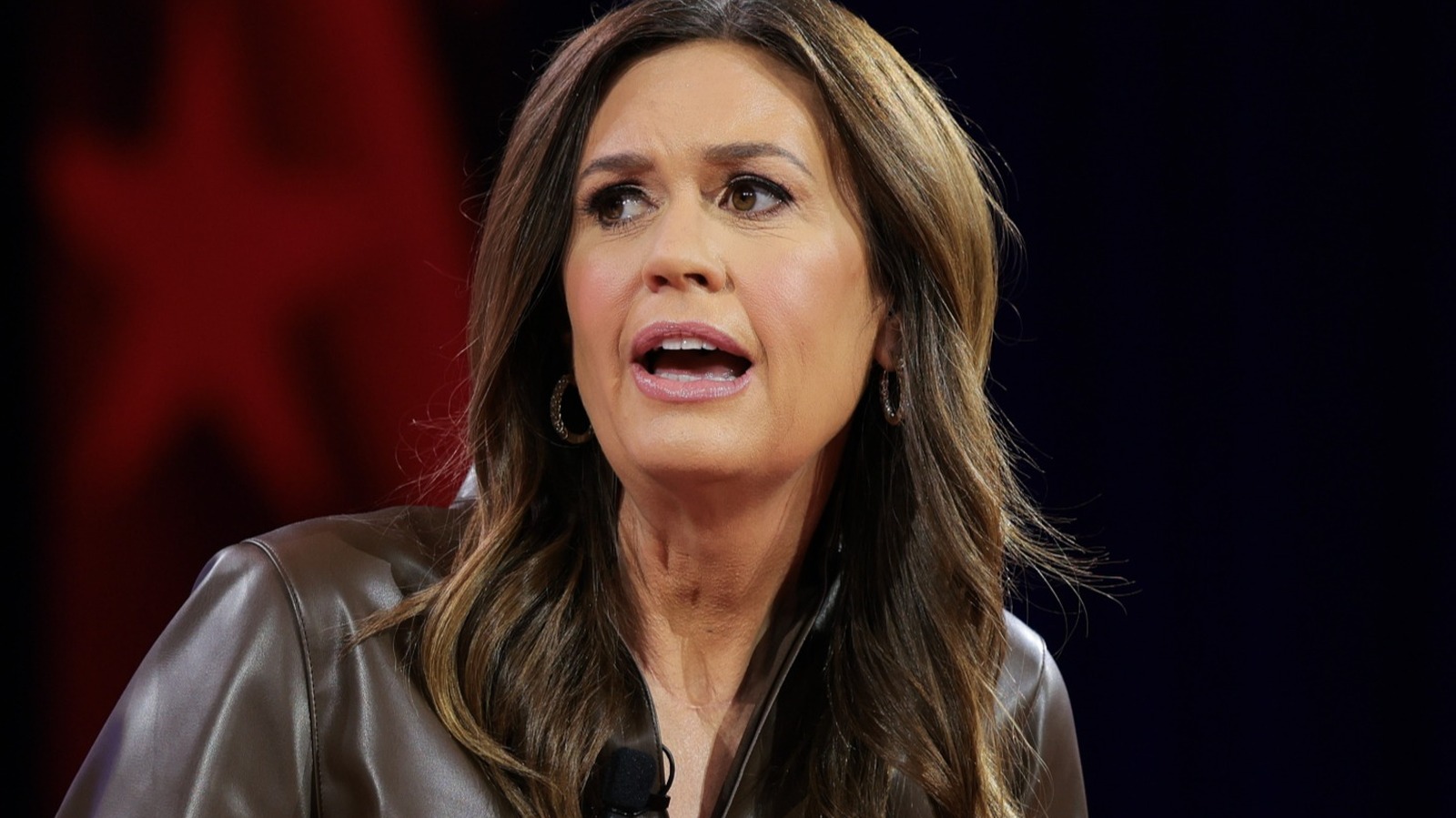 Sarah Huckabee Sanders' Hair Flops That Make Us Question Her Stylist ...