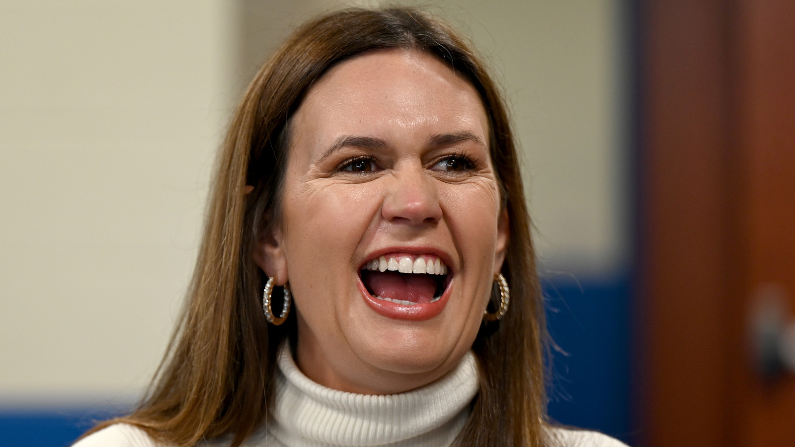 Sarah Huckabee Sanders' Tasteless Fashion Strikes Again In Dress Better ...