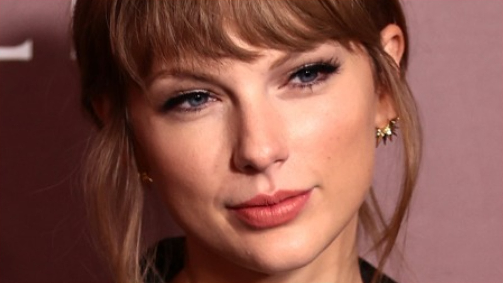 Taylor Swift Referenced One Of Her Fearless-Era Songs In NYU Graduation ...