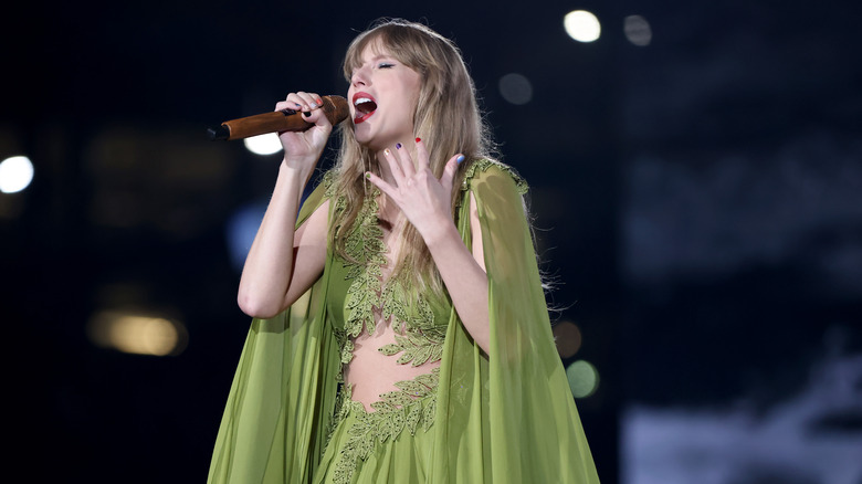 Taylor Swift Topped Herself With This Impressive Billboard Record Taylor Swift Topped Herself With This Impressive Billboard Record
