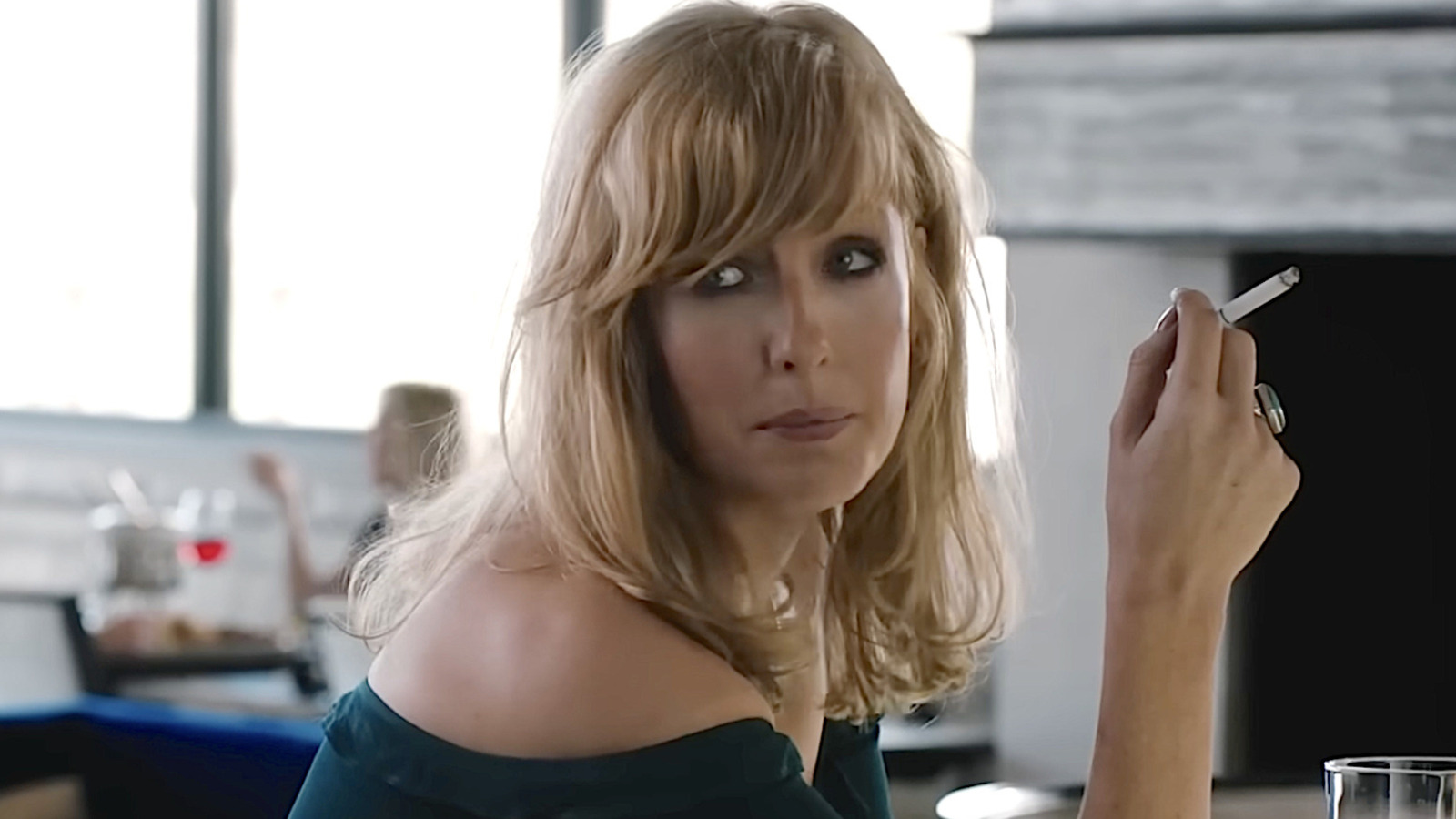 The Actor Who Plays Yellowstone's Beth Dutton Is Seriously Stunning In ...