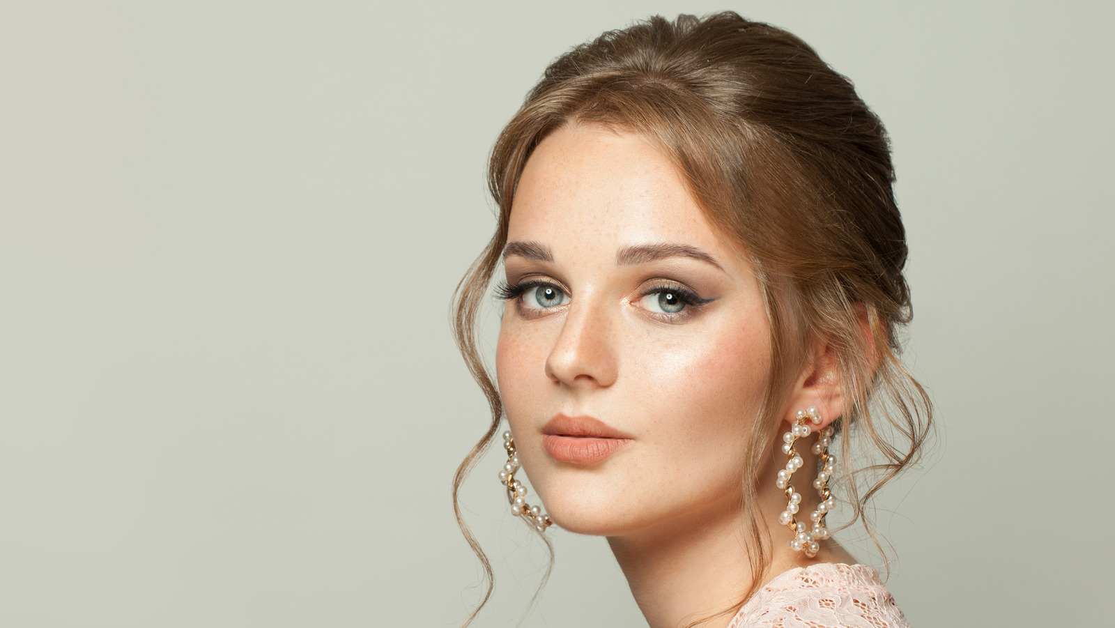 The Best Updos For Your Face Shape