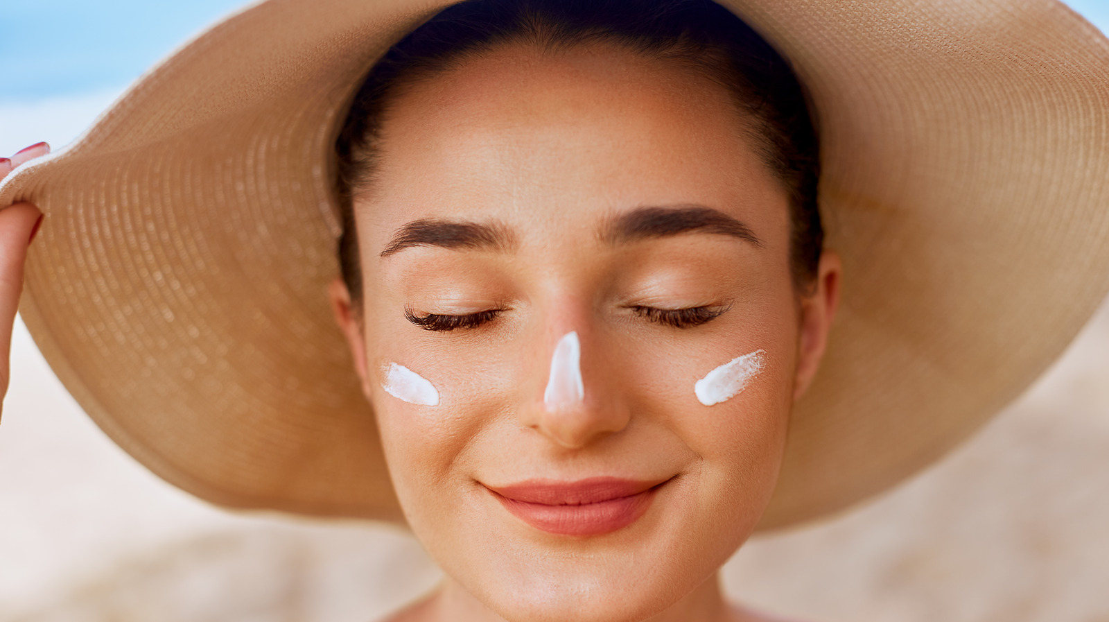 The Best Ways To Incorporate Sunscreen Into Your Skincare Routine