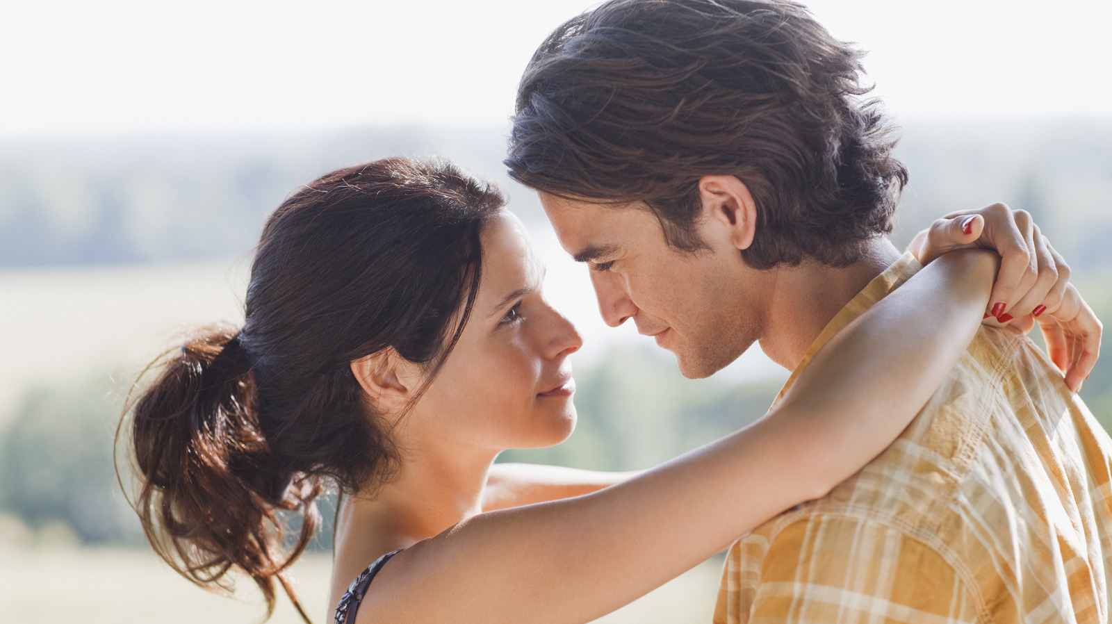 The Euphoric Difference Between Being Lovestruck And Lovesick