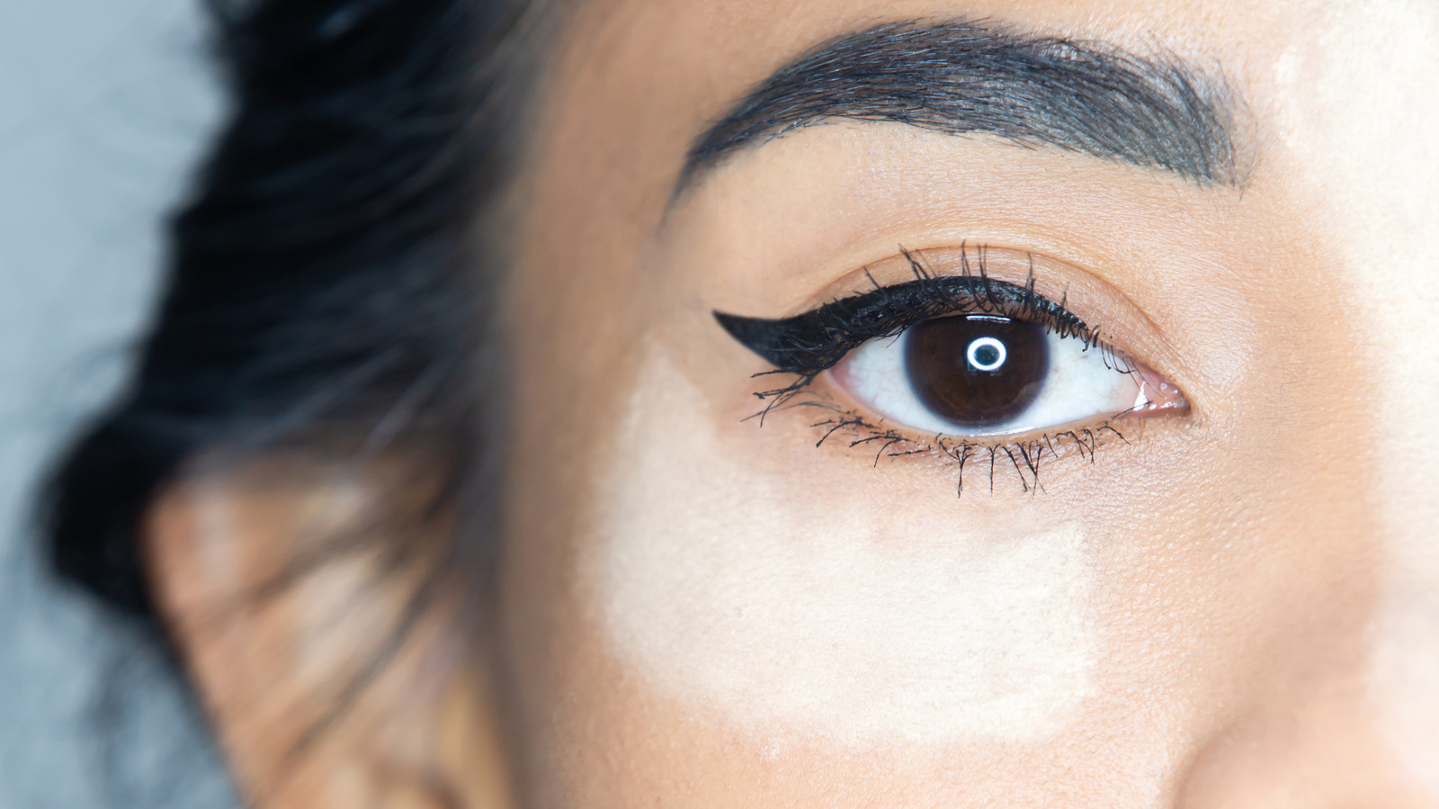 The Makeup Hack That Will Make It So You Don't Need To Use Concealer On ...