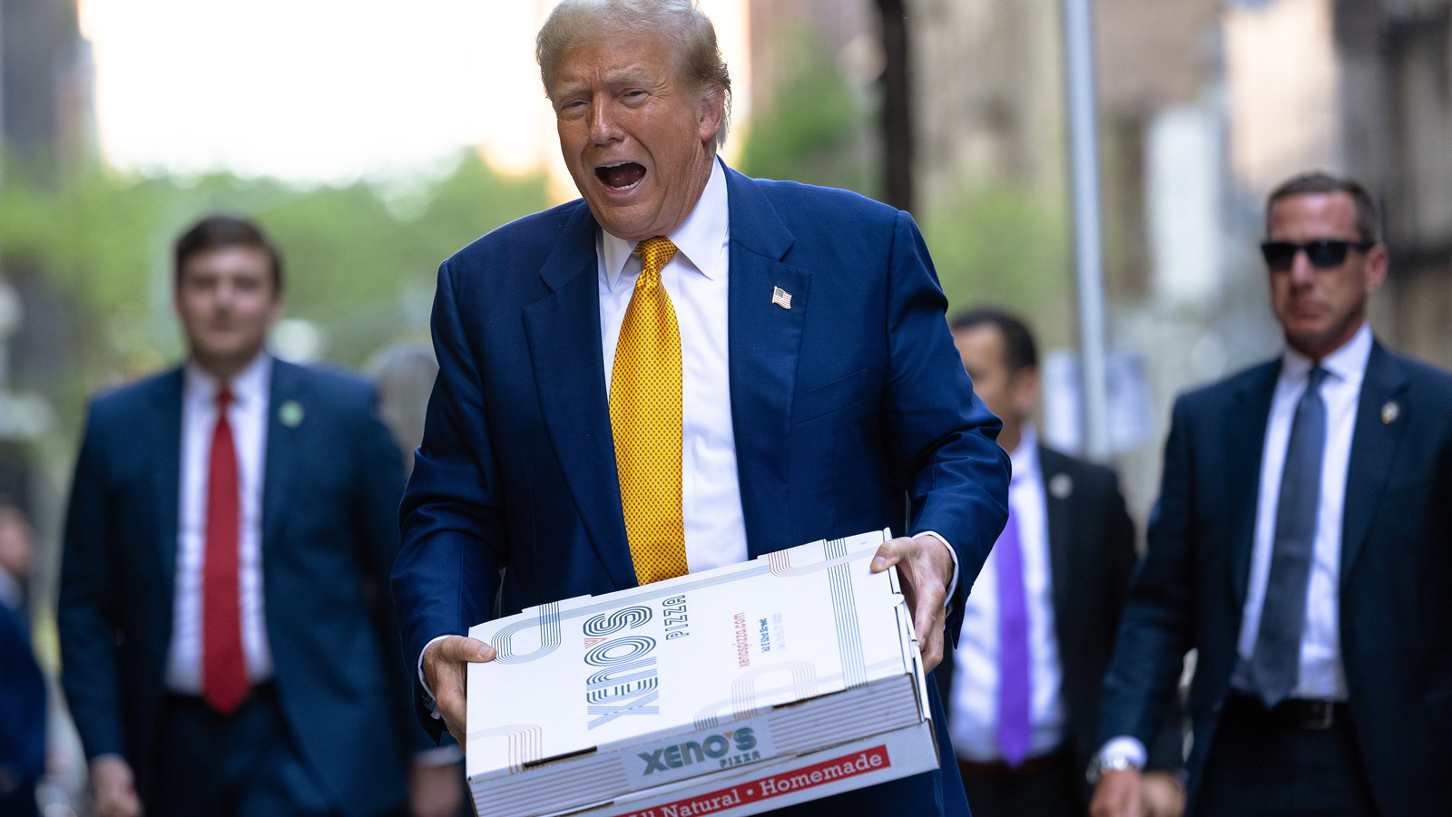 The Mishap Critics Noticed In Donald Trump's FDNY Pizza Delivery