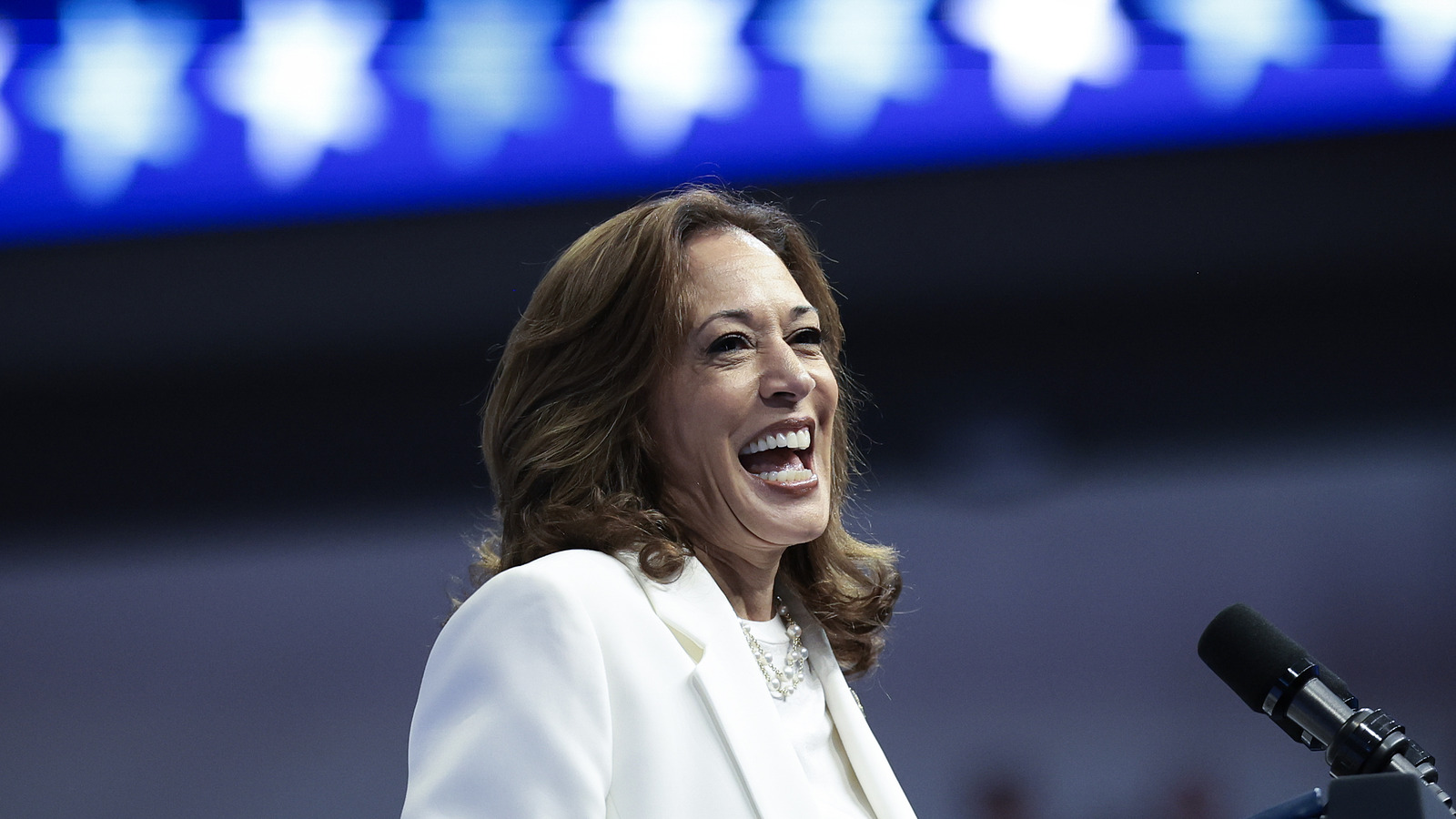 The Most Controversial Outfits Kamala Harris Has Ever Worn