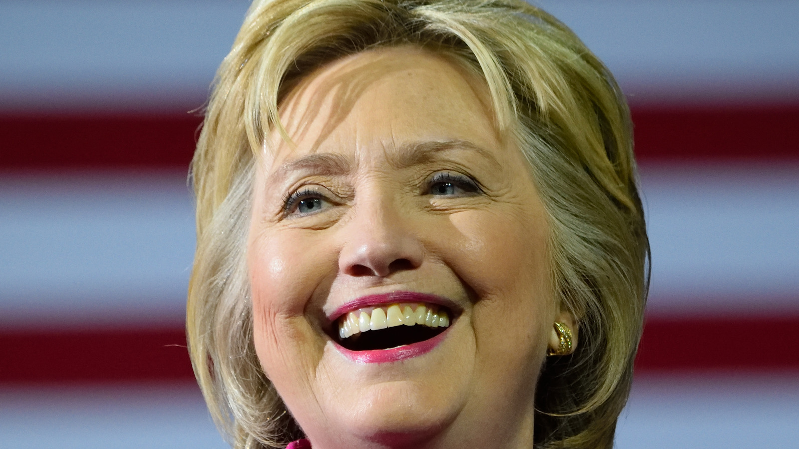 The Real Reason Hillary Clinton Sometimes Uses Her Maiden Name