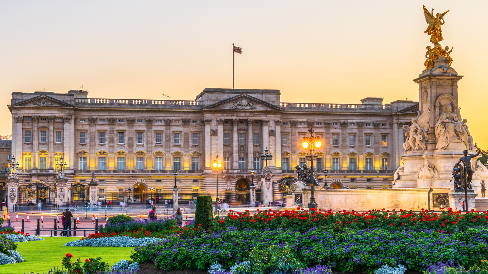 The Real Reason Queen Elizabeth Left Buckingham Palace
