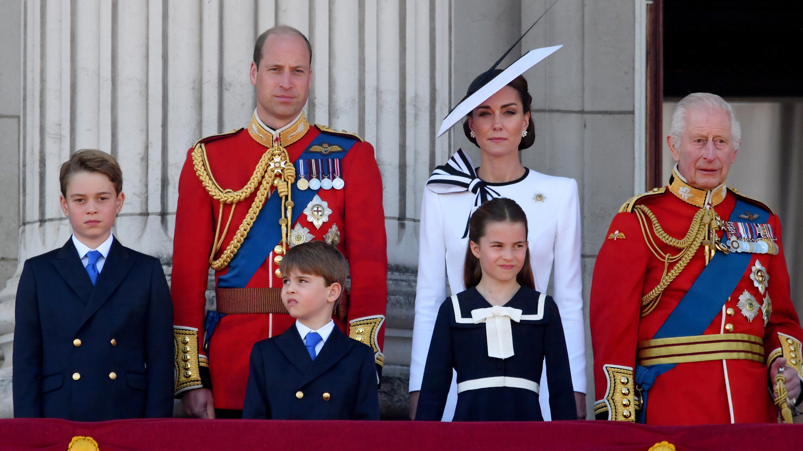 The Royal Family's Horrible Year Ends With Another Scary Incident (& We ...