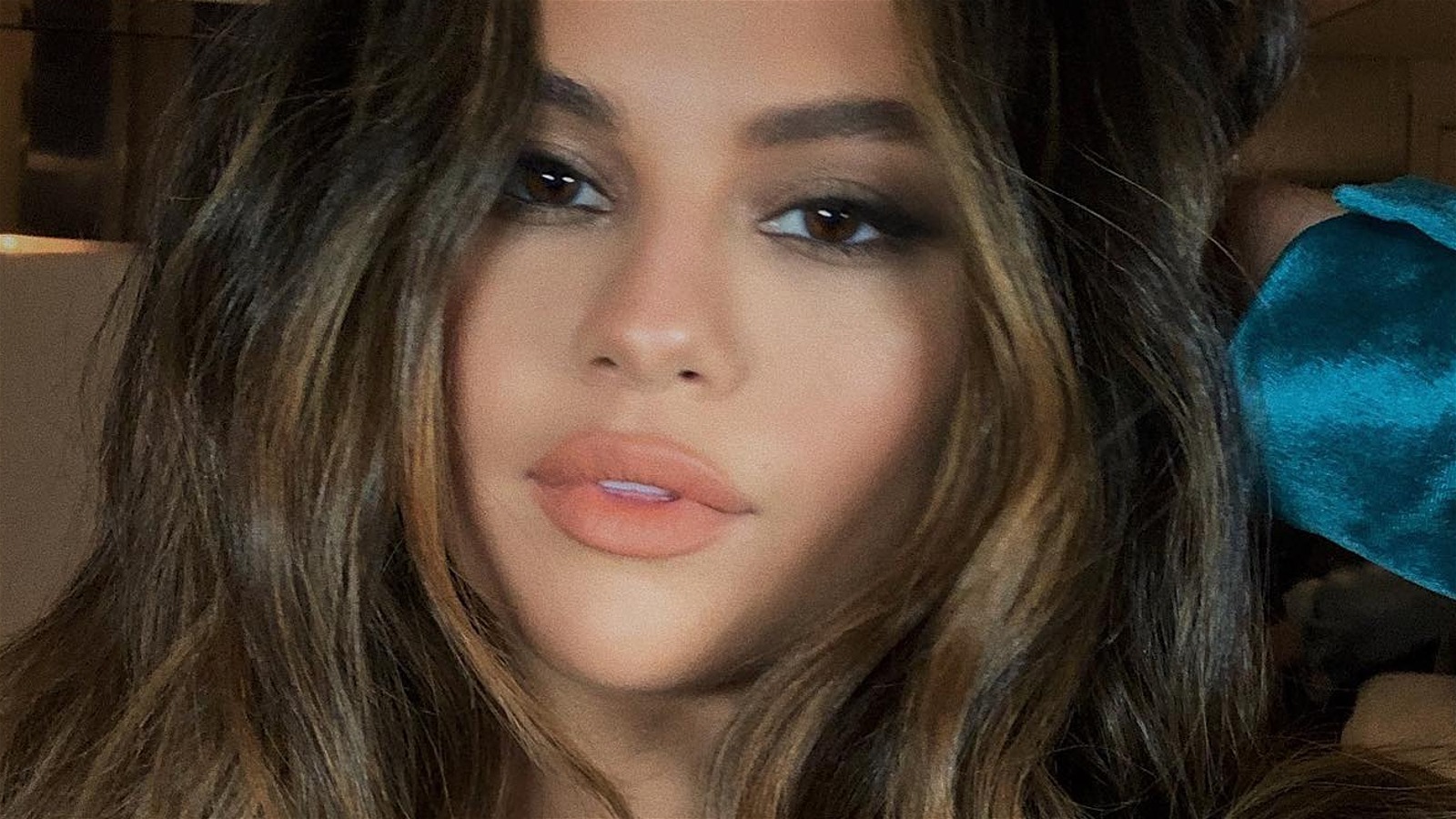 The Slept-In Smokey Eye Puts A Grungy Twist On The Classic Eye Look