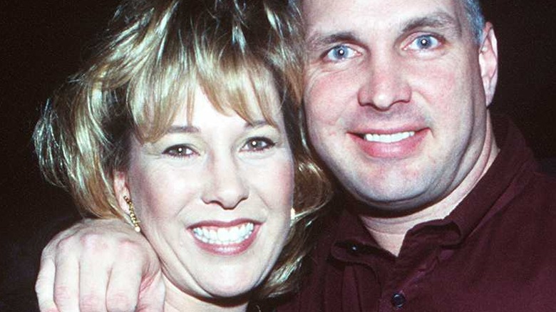 The Truth About Garth Brooks' Divorce From His First Wife Sandy Mahl