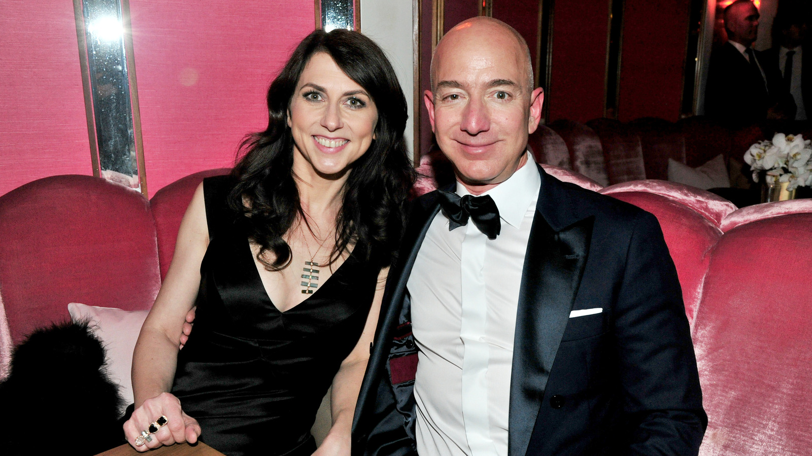 The Unexpected Way Jeff Bezos' Ex-Wife MacKenzie Scott Helped Him ...