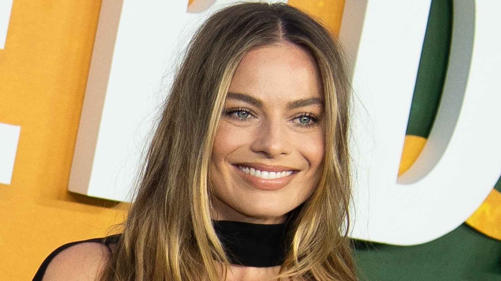 The Unique Method Margot Robbie Uses To Get In Character
