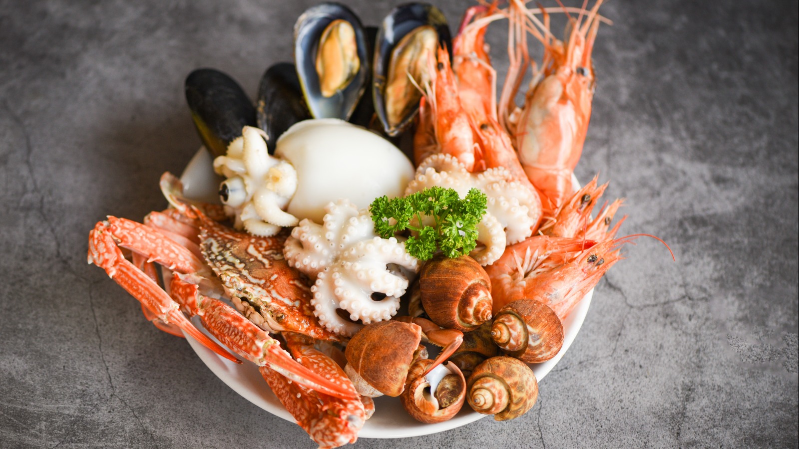 This Is How Eating Shellfish Can Cause Acne