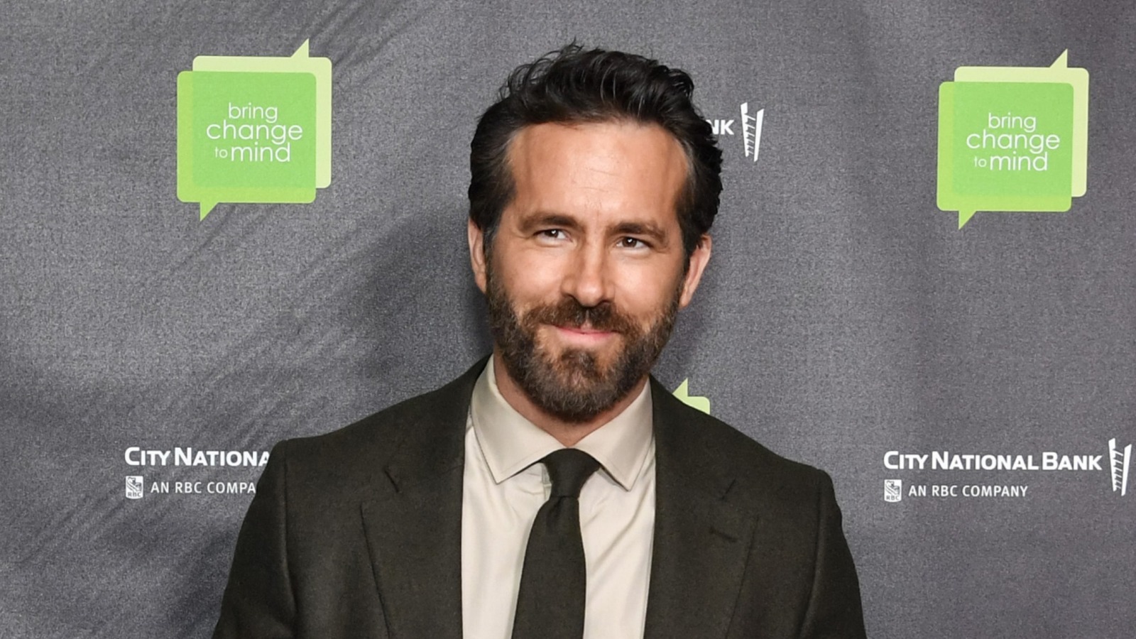 This Ryan Reynolds Aviation Gin Commercial Is Based On One Of His ...