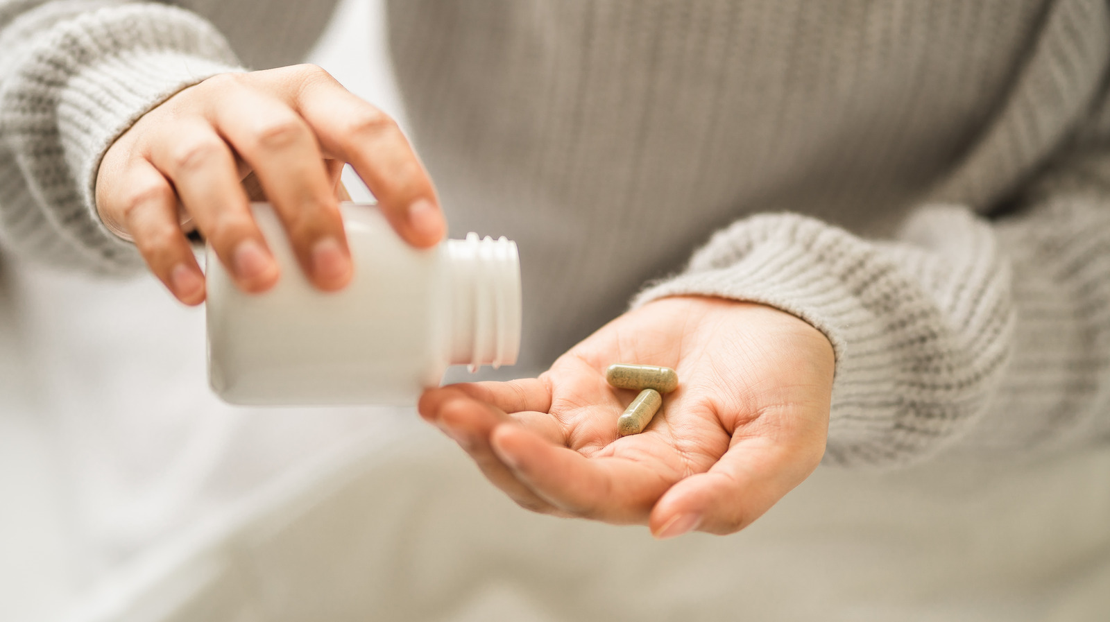Throw Your Supplements Away Immediately If You Notice This