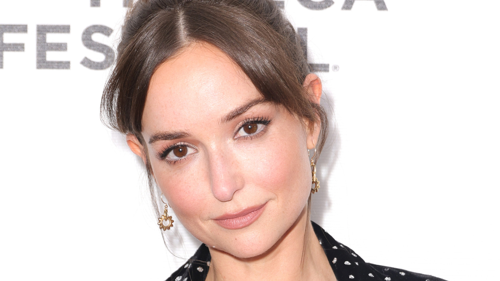 Tragic Details About Milana Vayntrub