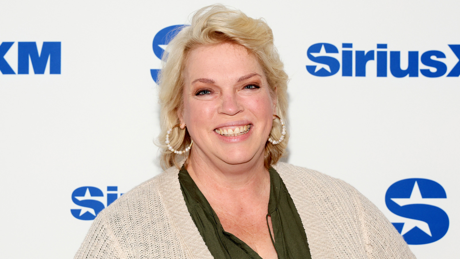 Tragic Details About Sister Wives Star Janelle Brown