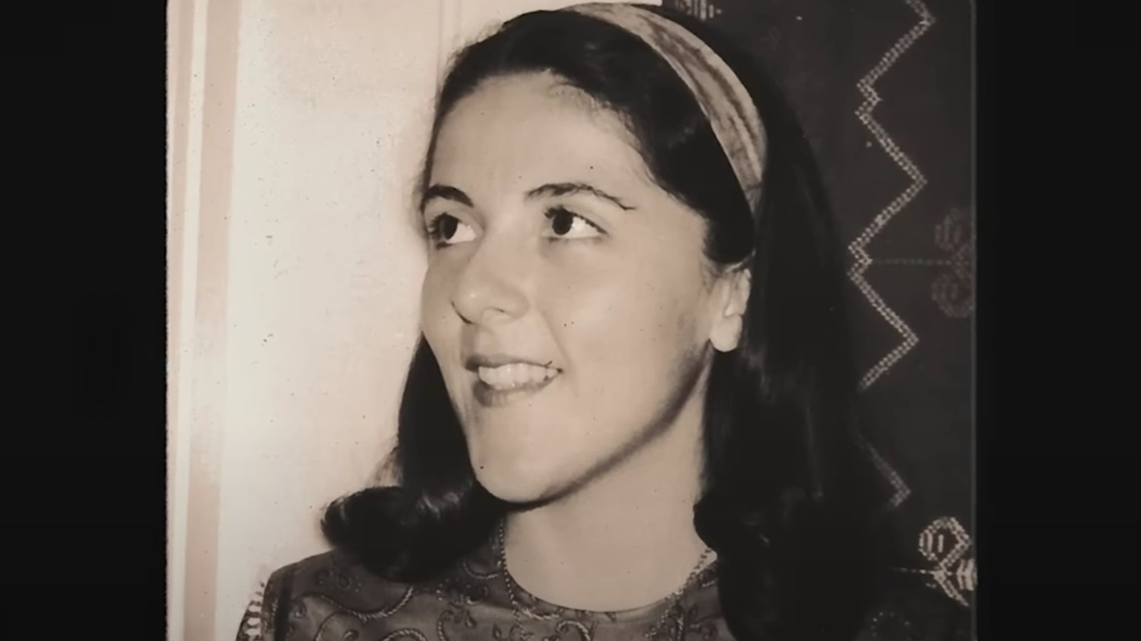 Tragic Details About The Life Of Barack Obama's Mother, Ann Dunham