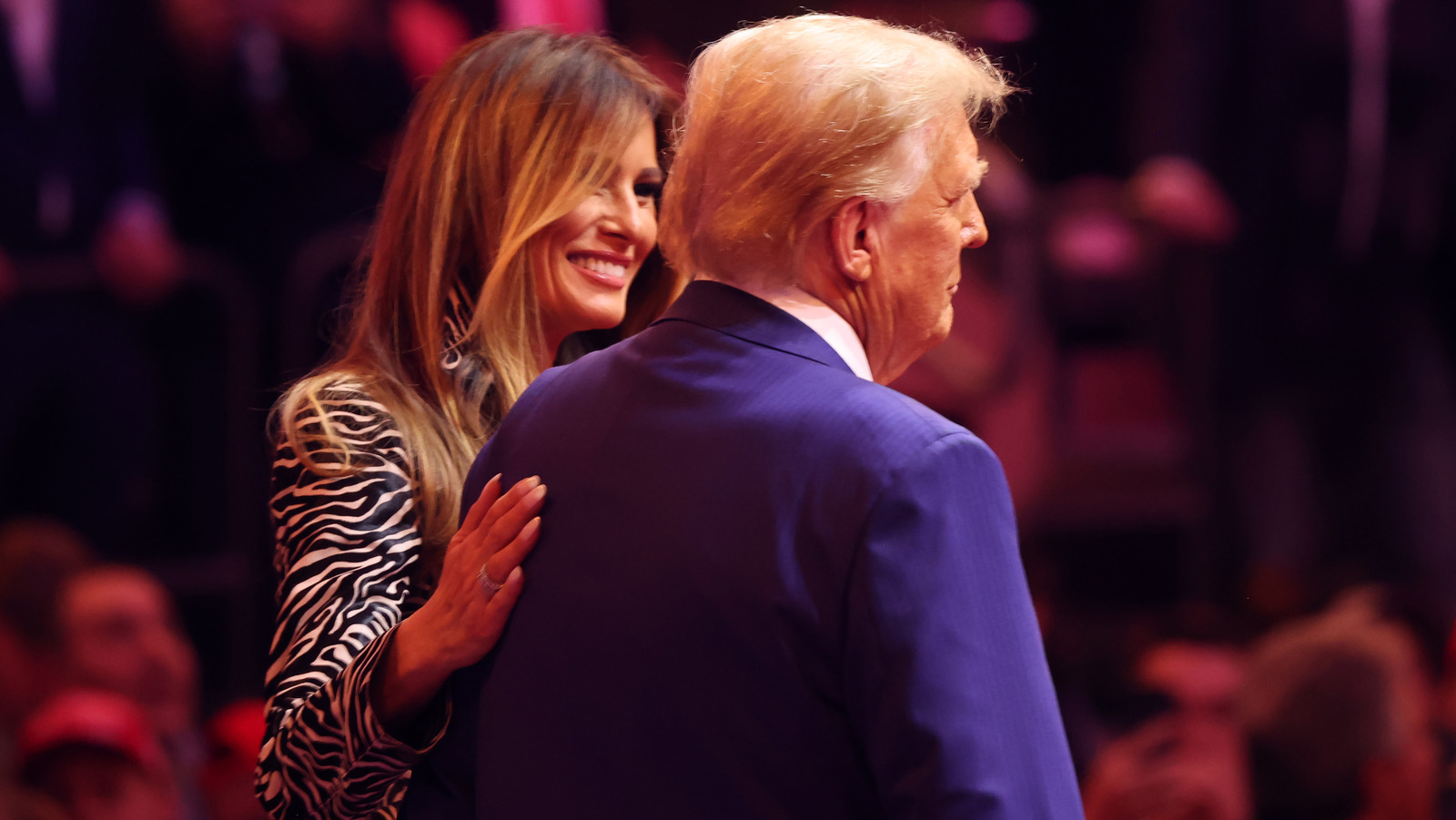 Trump And Melania's Awkward Cheek Kiss Moment Has Everyone Saying The ...