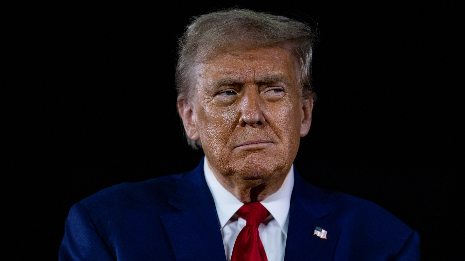 Trump Betrays Where His Attention Really Is During VP Debate (And It's ...