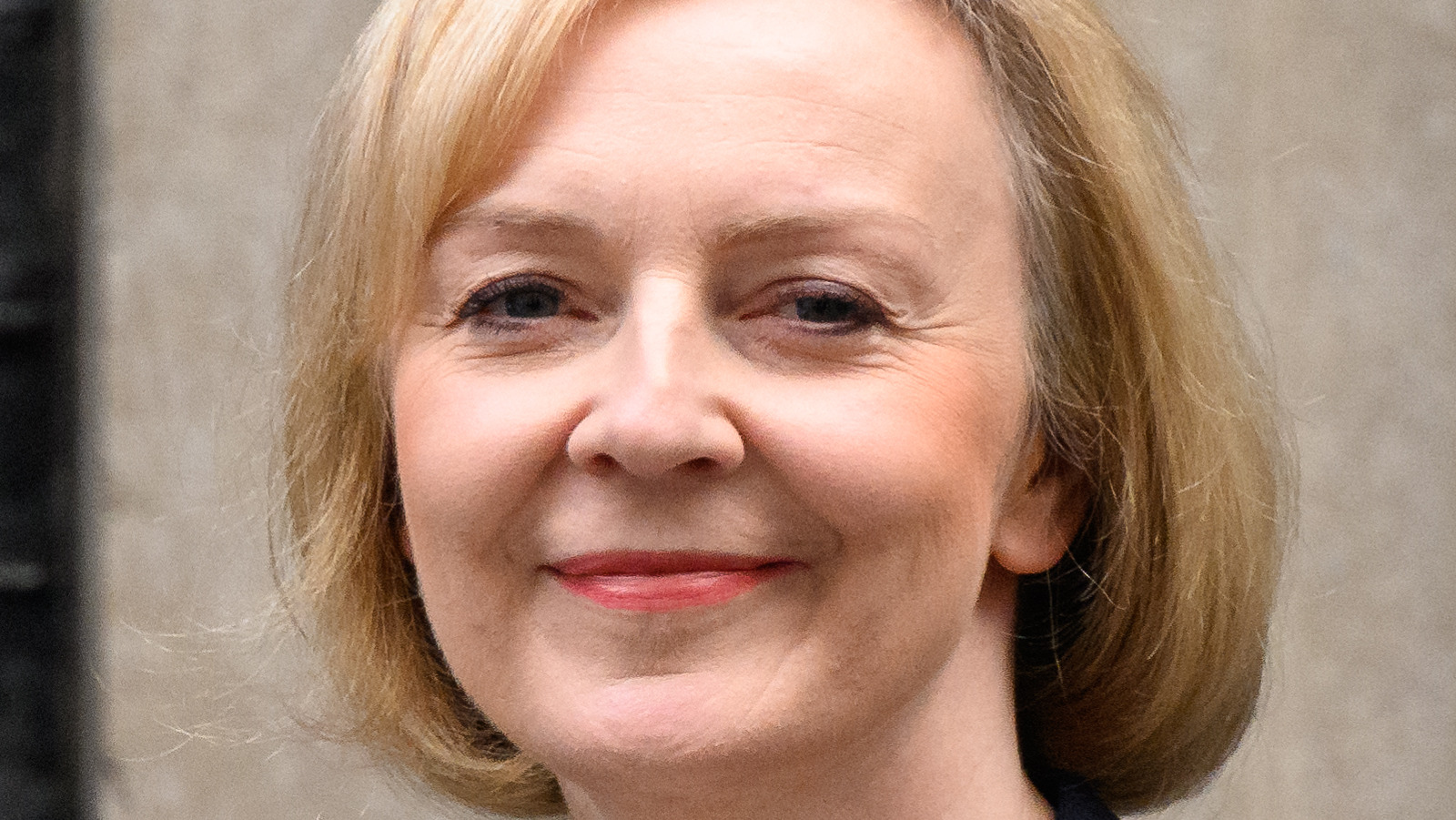 Twitter Reacts To Liz Truss Blink And Youll Miss It Tenure As Uks