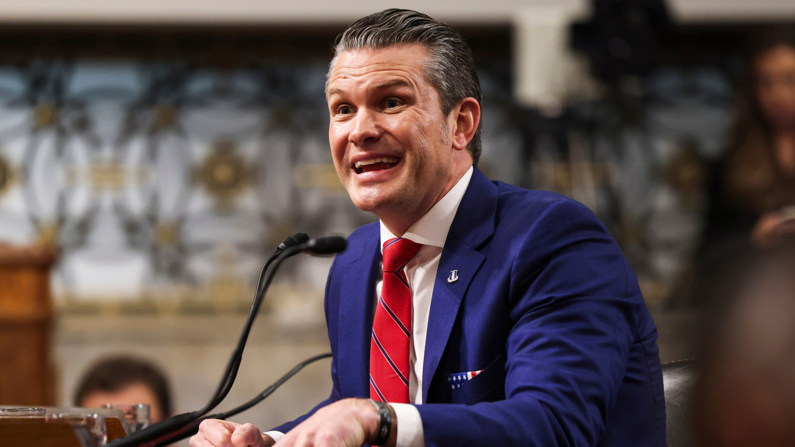 Unfiltered Images Of Pete Hegseth Aren't Doing Anything To Stop Botox ...