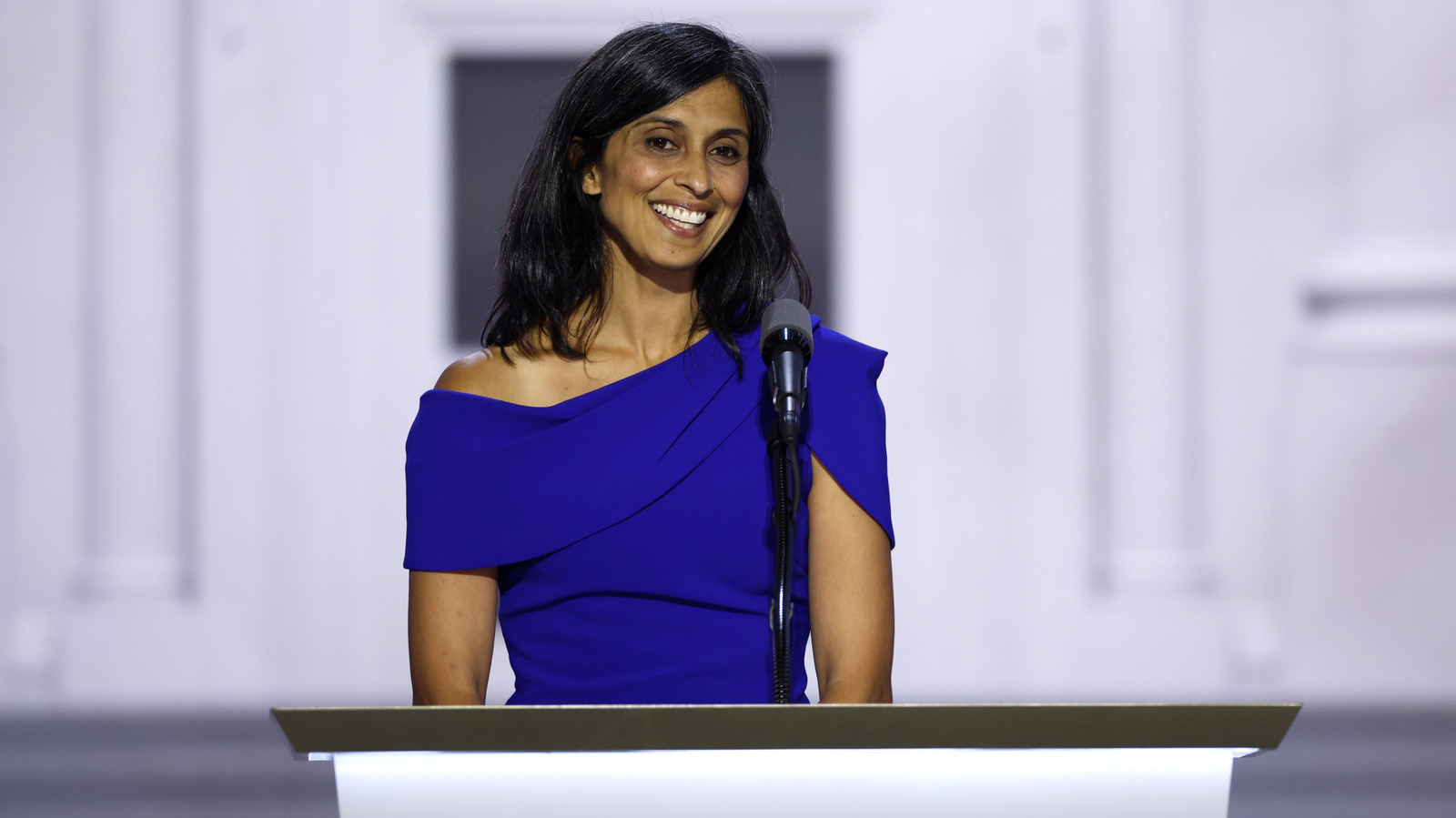 Usha Vance Redeems Herself In Red-Hot Dress For India Trip After ...