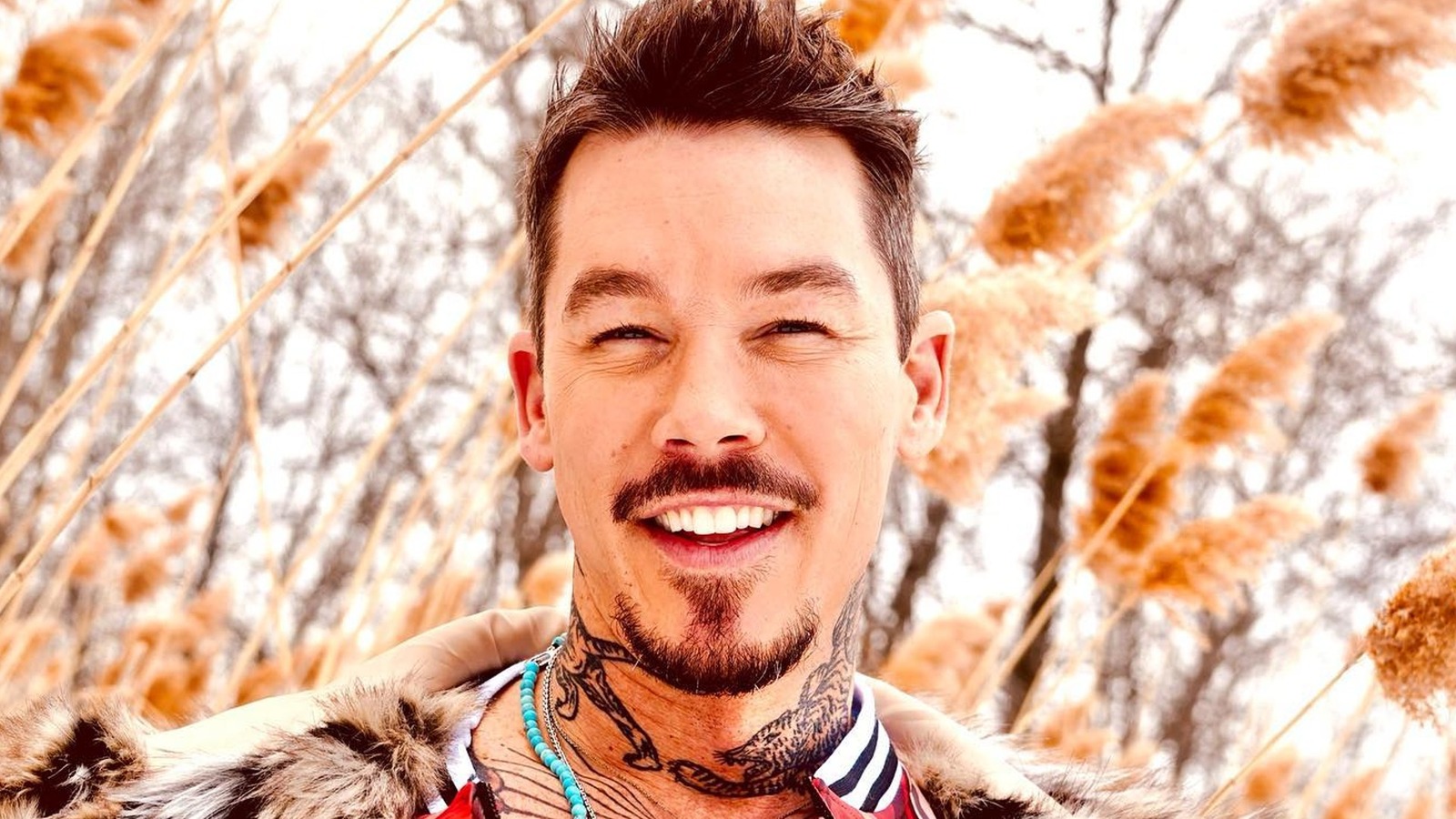 What HGTV's David Bromstad Really Looks Like Makeup-Free