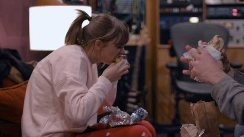 This Is What Taylor Swift Typically Eats In A Day
