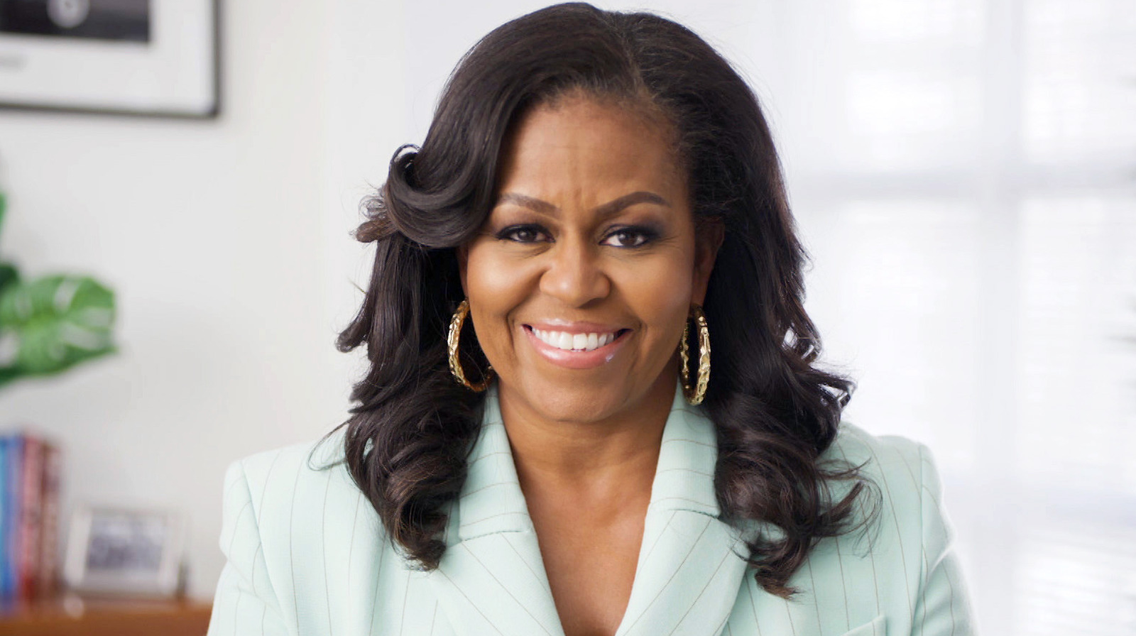 What Was Michelle Obama's Childhood Really Like? Inside Her Early ...