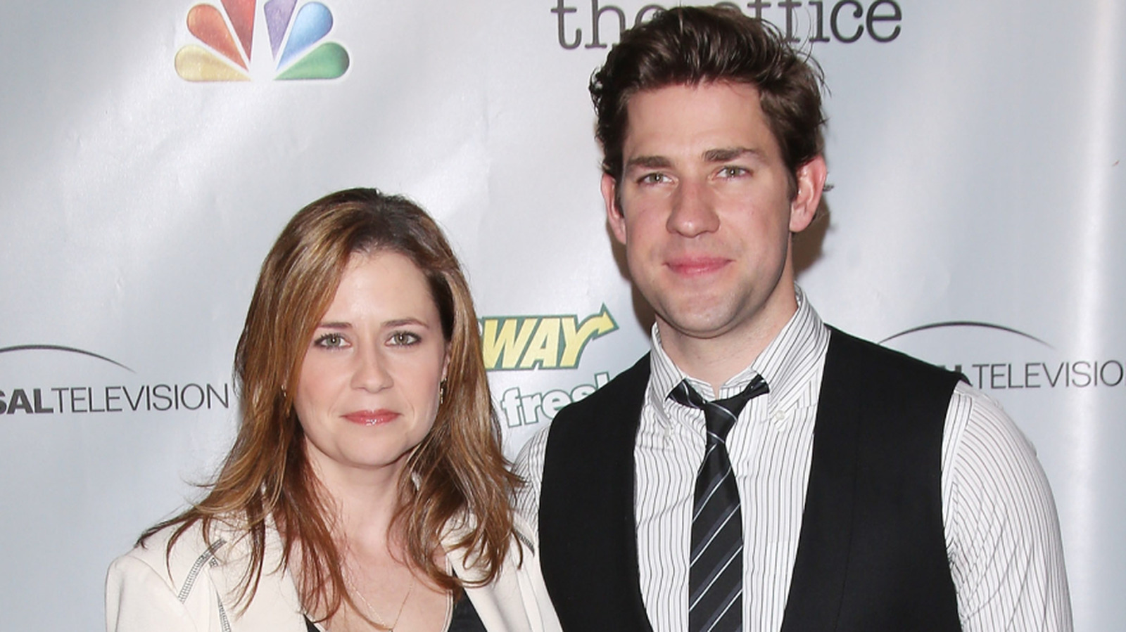 Why Filming Pam & Jim's Iconic Kiss Scene In The Office Was 'Insane ...