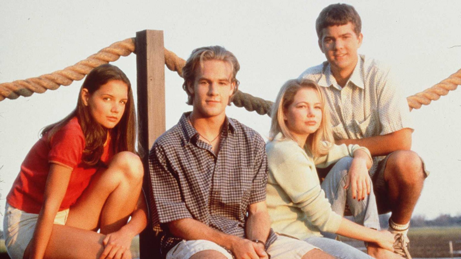 Why The New Theme Song For Dawson's Creek Has Fans Seeing Red