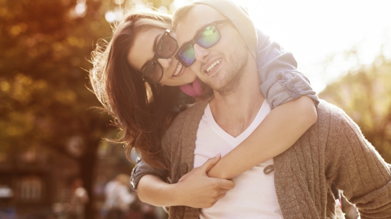 Ways Couples Alienate Friends Without Knowing It